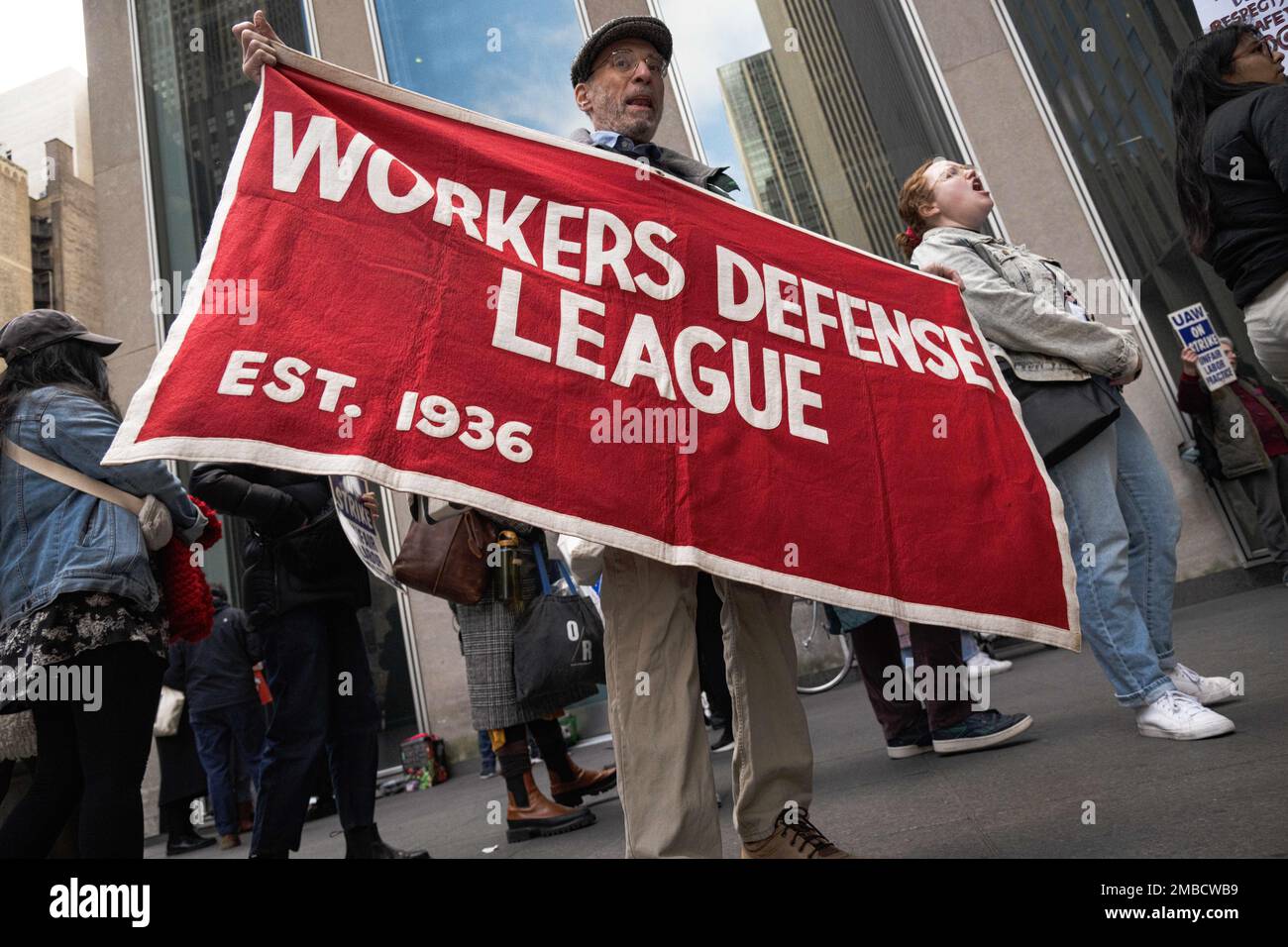 New York, New York, USA. 18th Jan, 2023. A Harper Collins strike ...