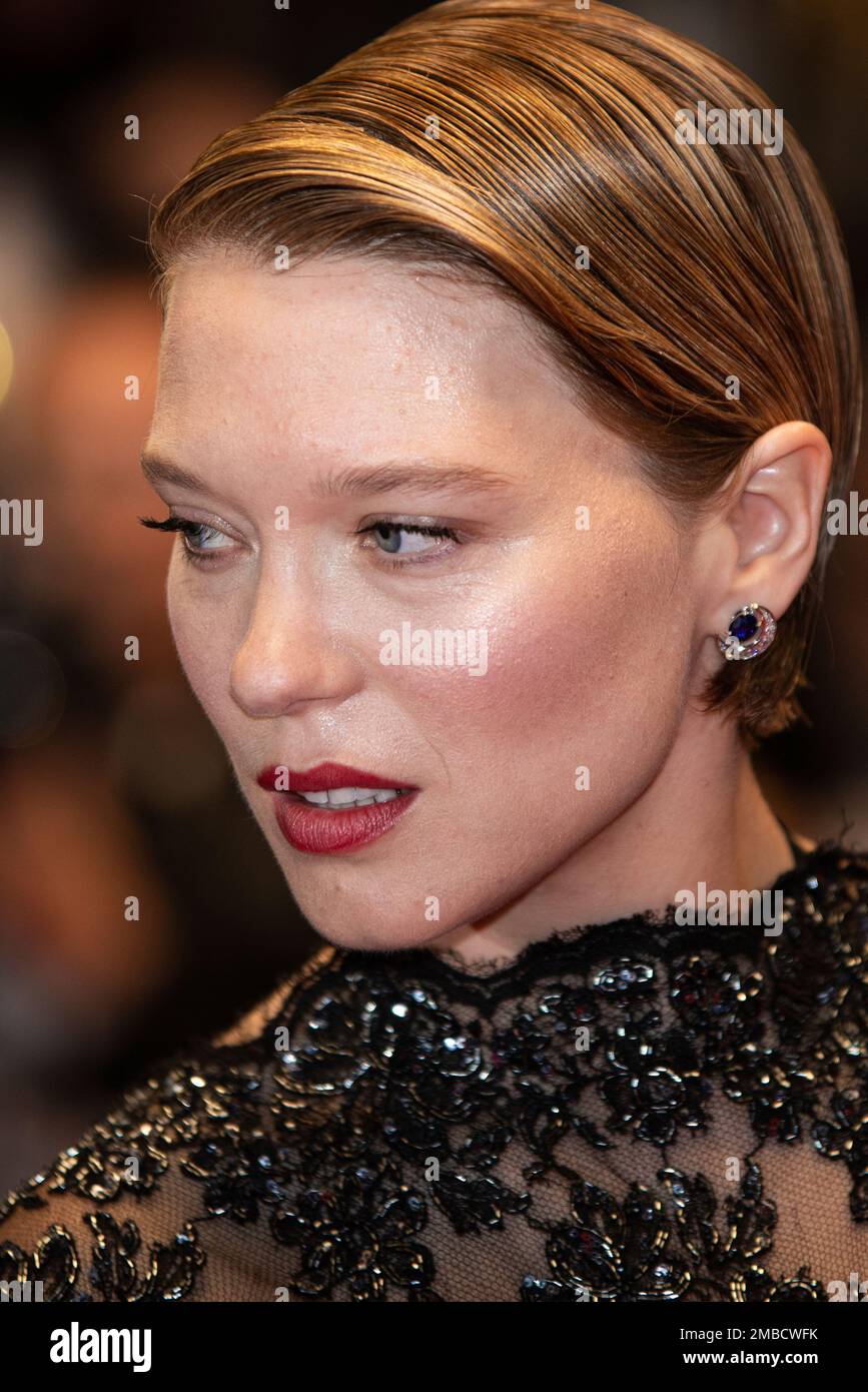 Lea Seydoux poses for photographers upon arrival at the premiere of the ...