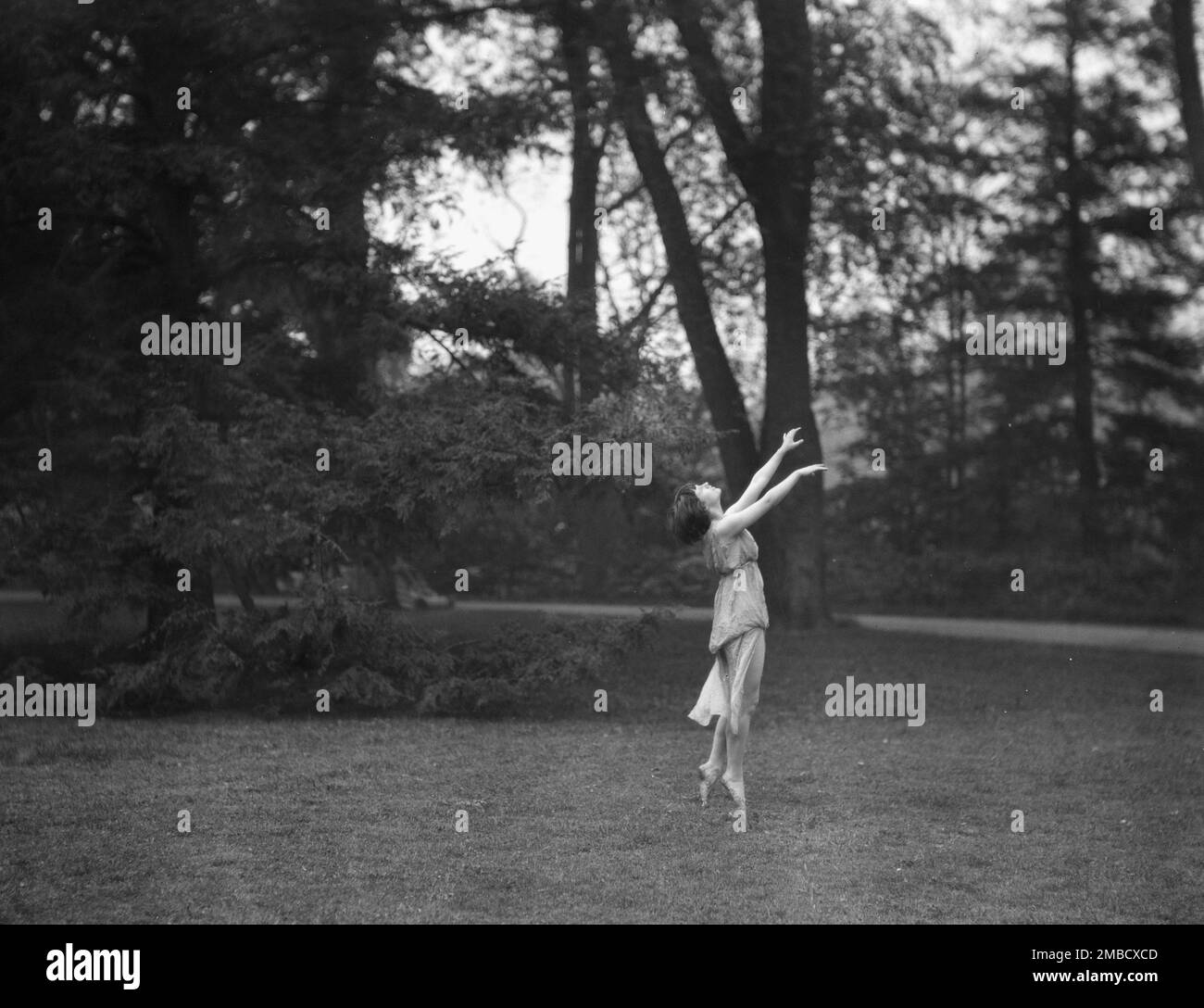 Children dance ballet Black and White Stock Photos & Images - Alamy