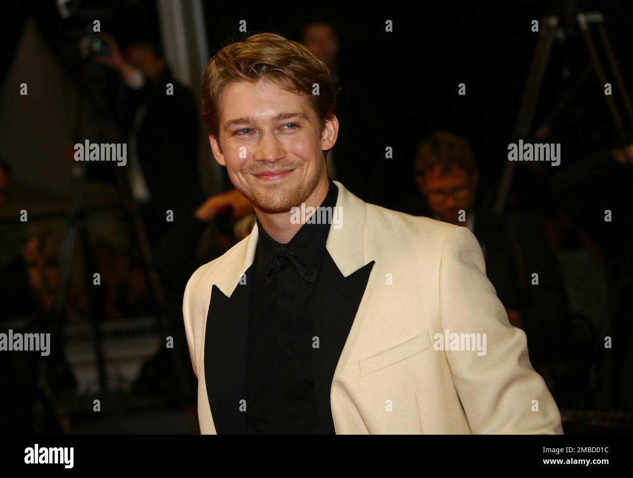 Joe Alwyn poses for photographers upon arrival at the premiere of the ...