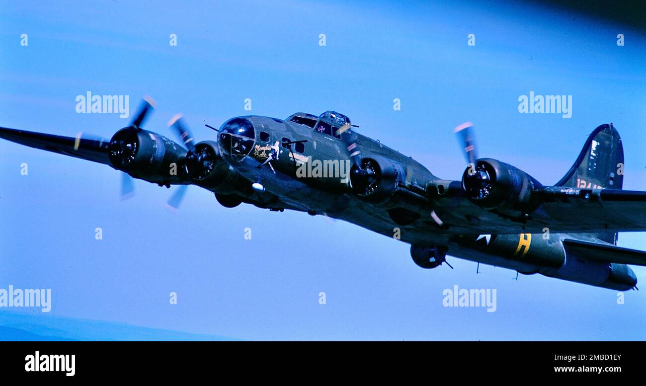 B19G modified to look like B17F painted as Memphis Belle Stock Photo - Alamy