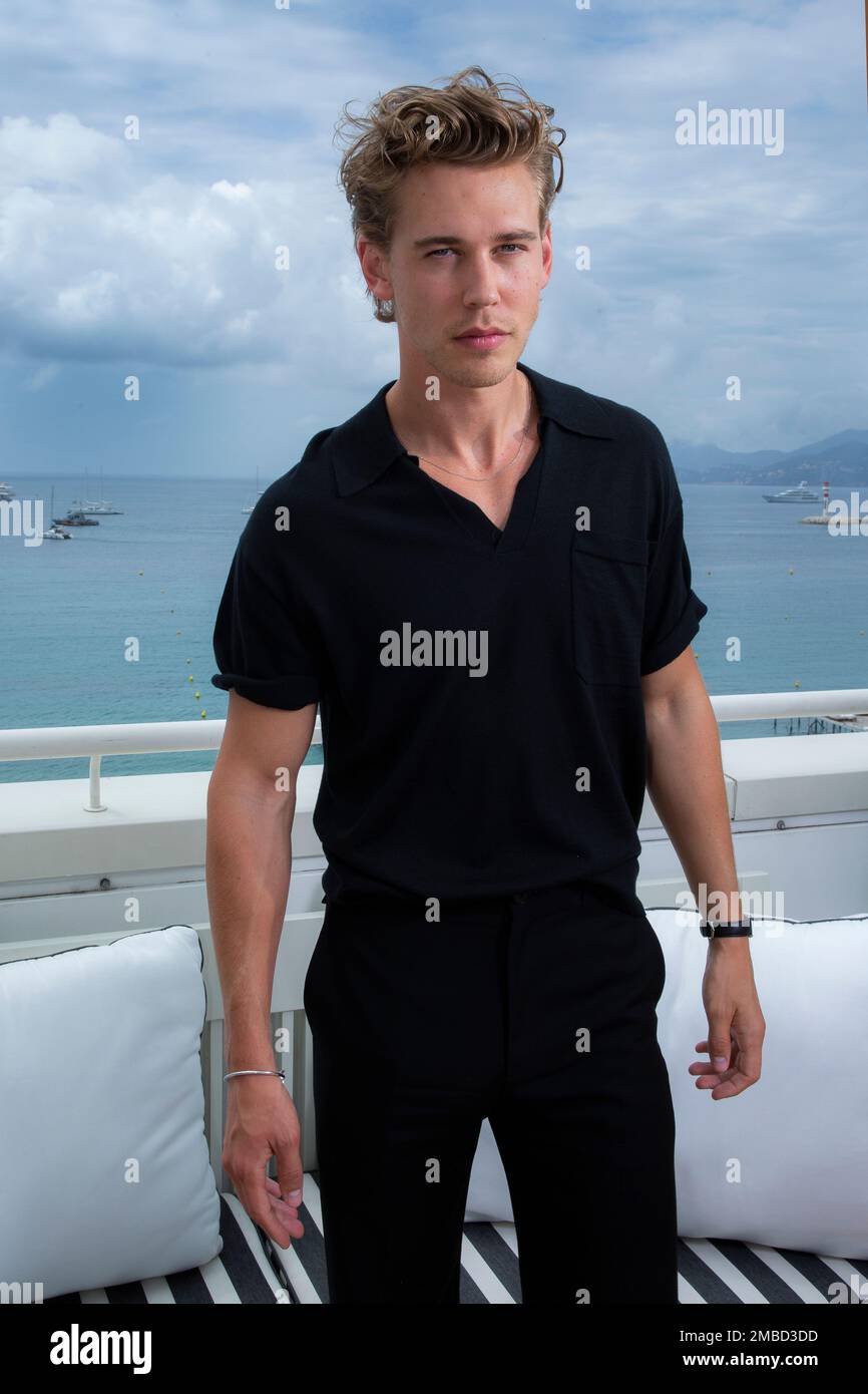 Austin Butler poses for portrait photographs for the film 'Elvis' at ...