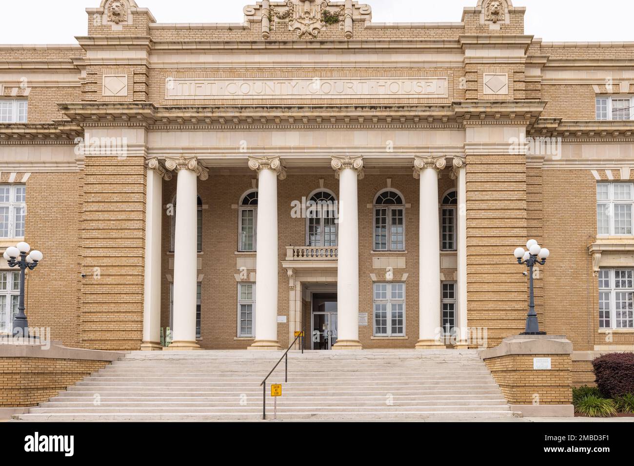 Tifton, Georgia, USA - April 17, 2022: The Tift County Courthouse Stock ...