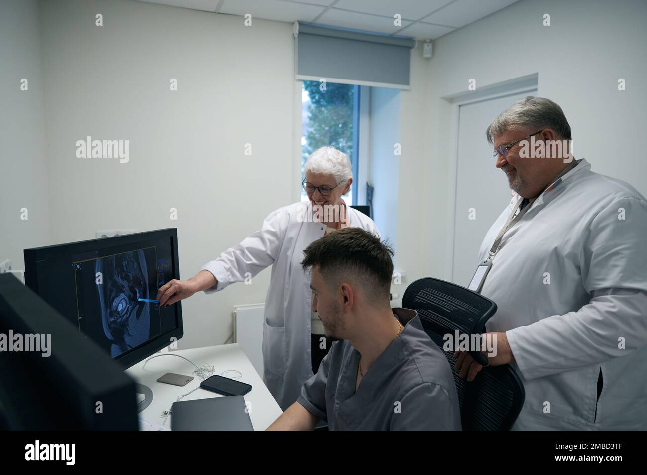 Mri diagnostics hi-res stock photography and images - Alamy
