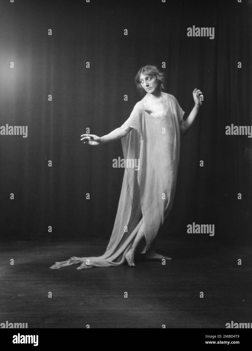 Florence Noyes dancers, between 1915 and 1918 Stock Photo - Alamy