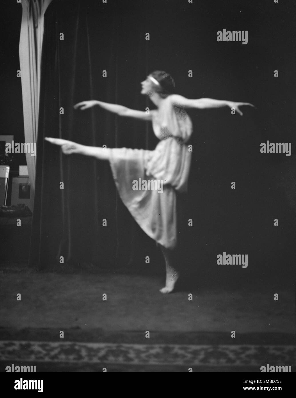 Helen lyons hi-res stock photography and images - Alamy