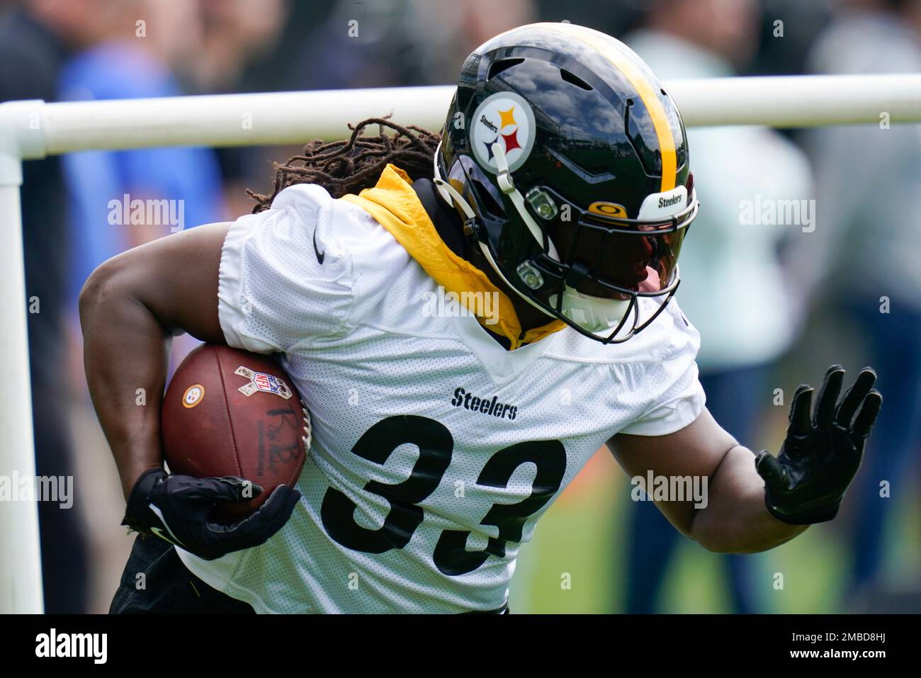Pittsburgh Steelers running back Trey Edmunds participates in an NFL ...