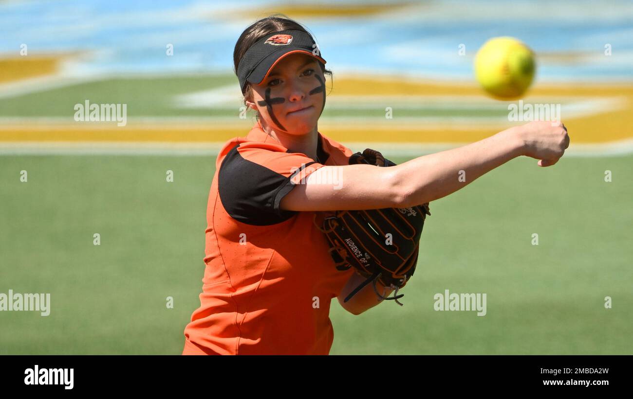 Oregon State's Savanah Whatley plays in an NCAA softball game against ...