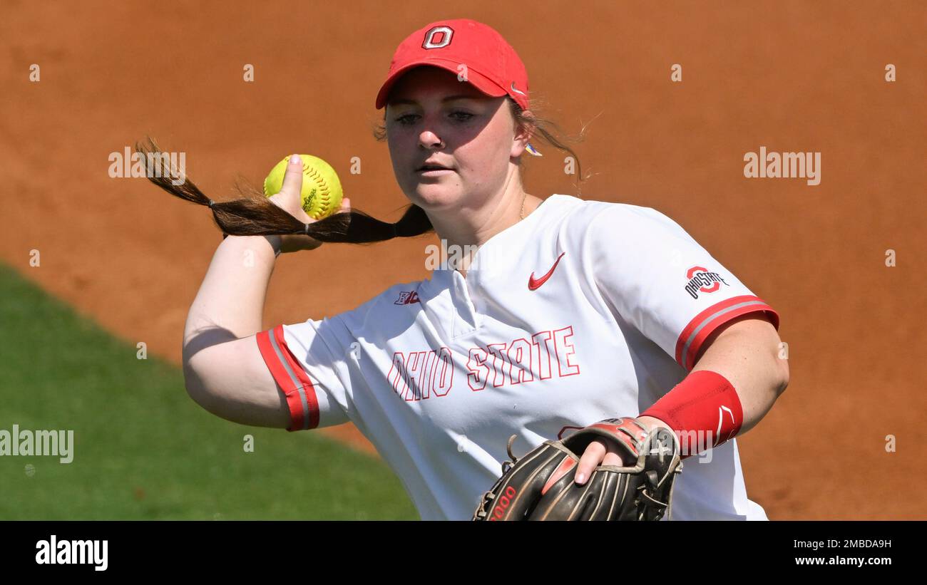 Ohio State's Niki Carver plays in an NCAA softball game against Oregon ...