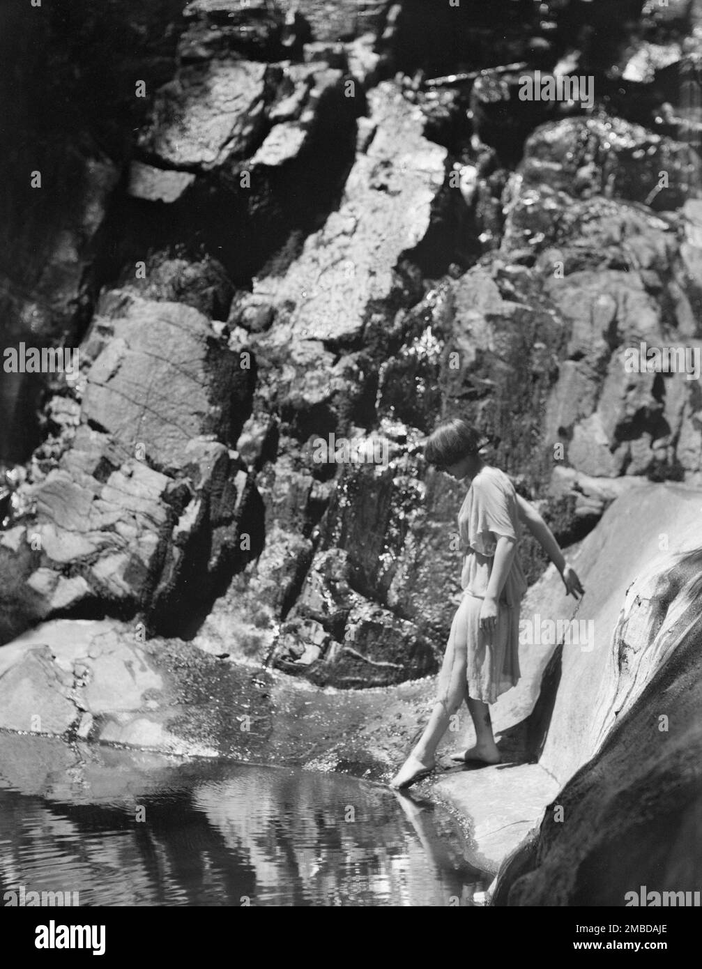 Tonetti, Miss, at Sneding's Landing, 1921 June 7 Stock Photo - Alamy