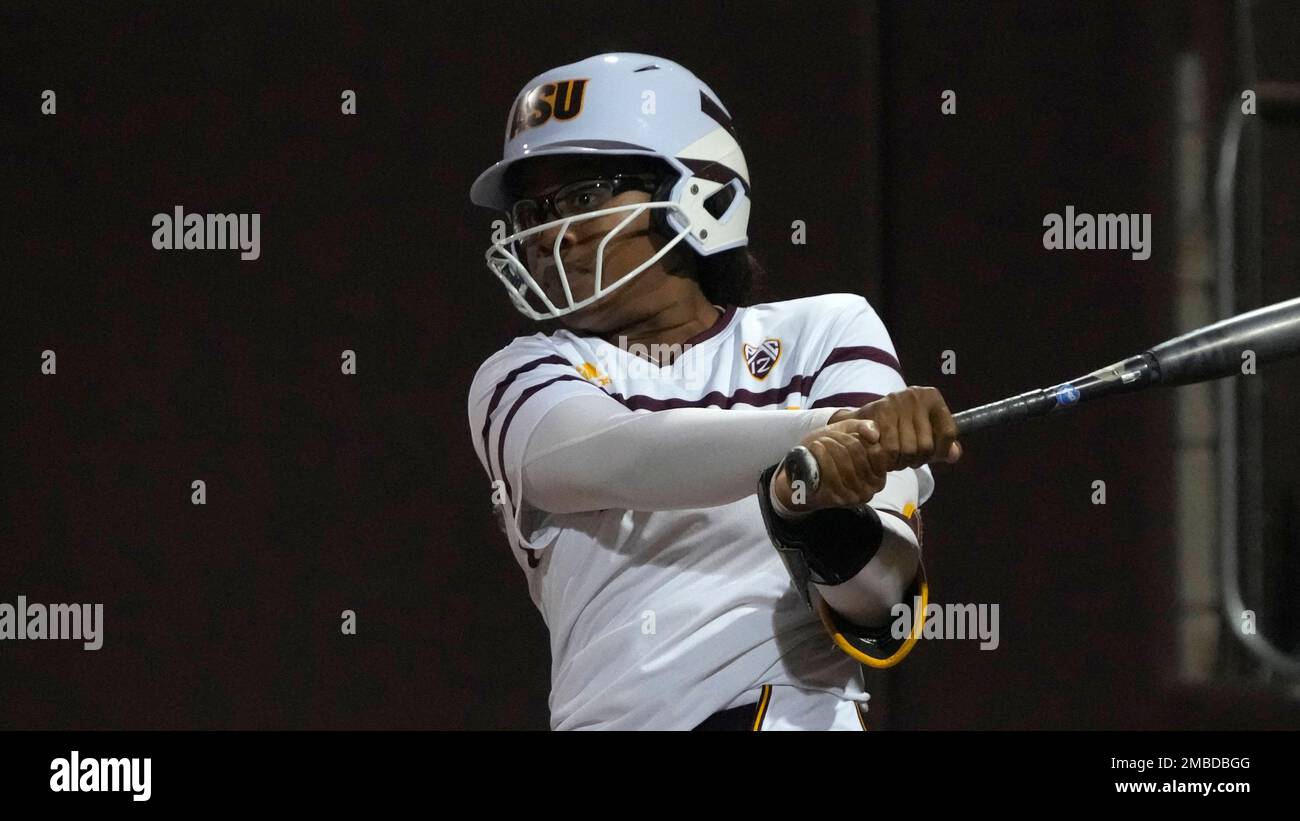 Arizona State 1b Cydney Sanders (1) during an NCAA softball game ...