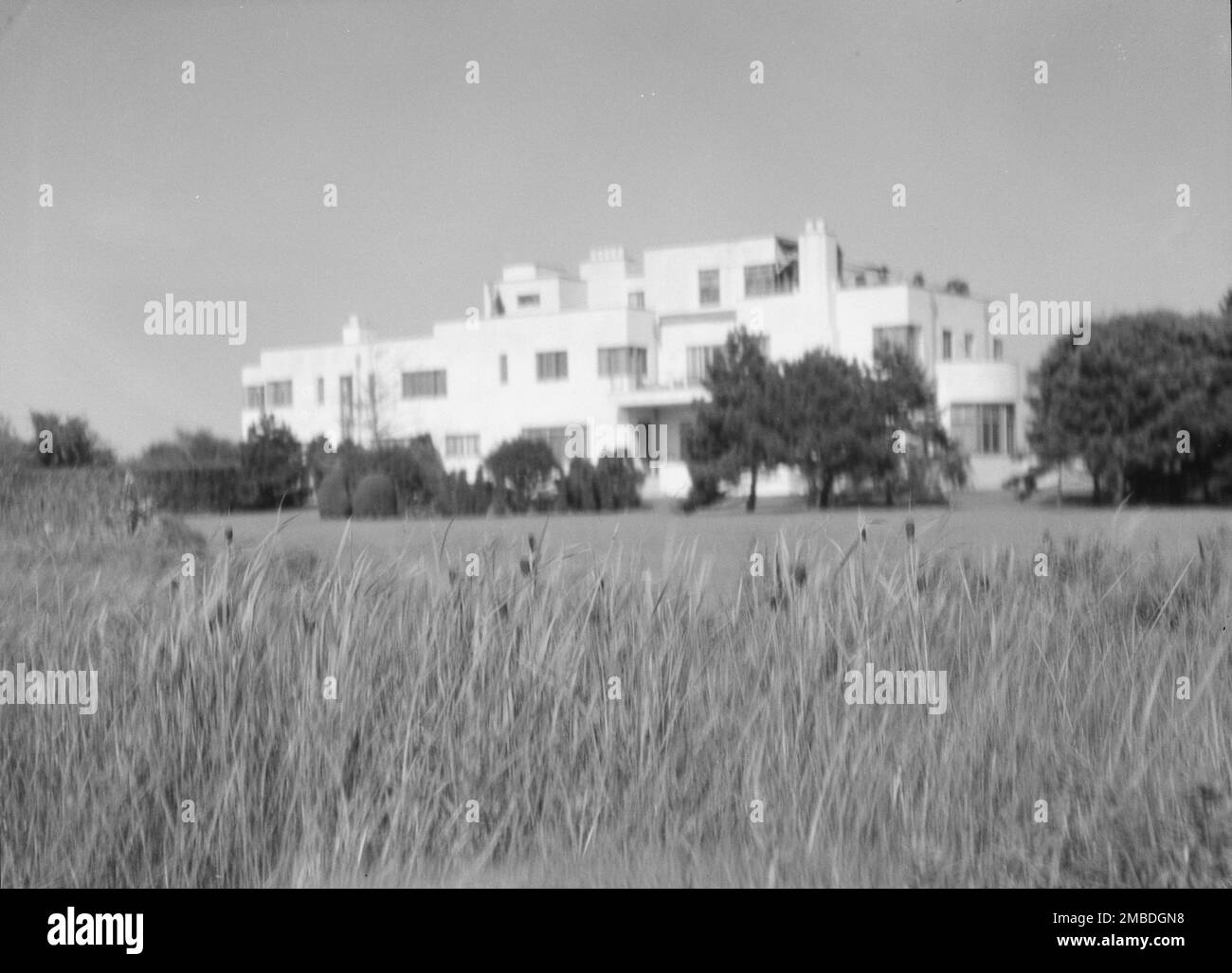 American modernism architecture house Black and White Stock Photos ...