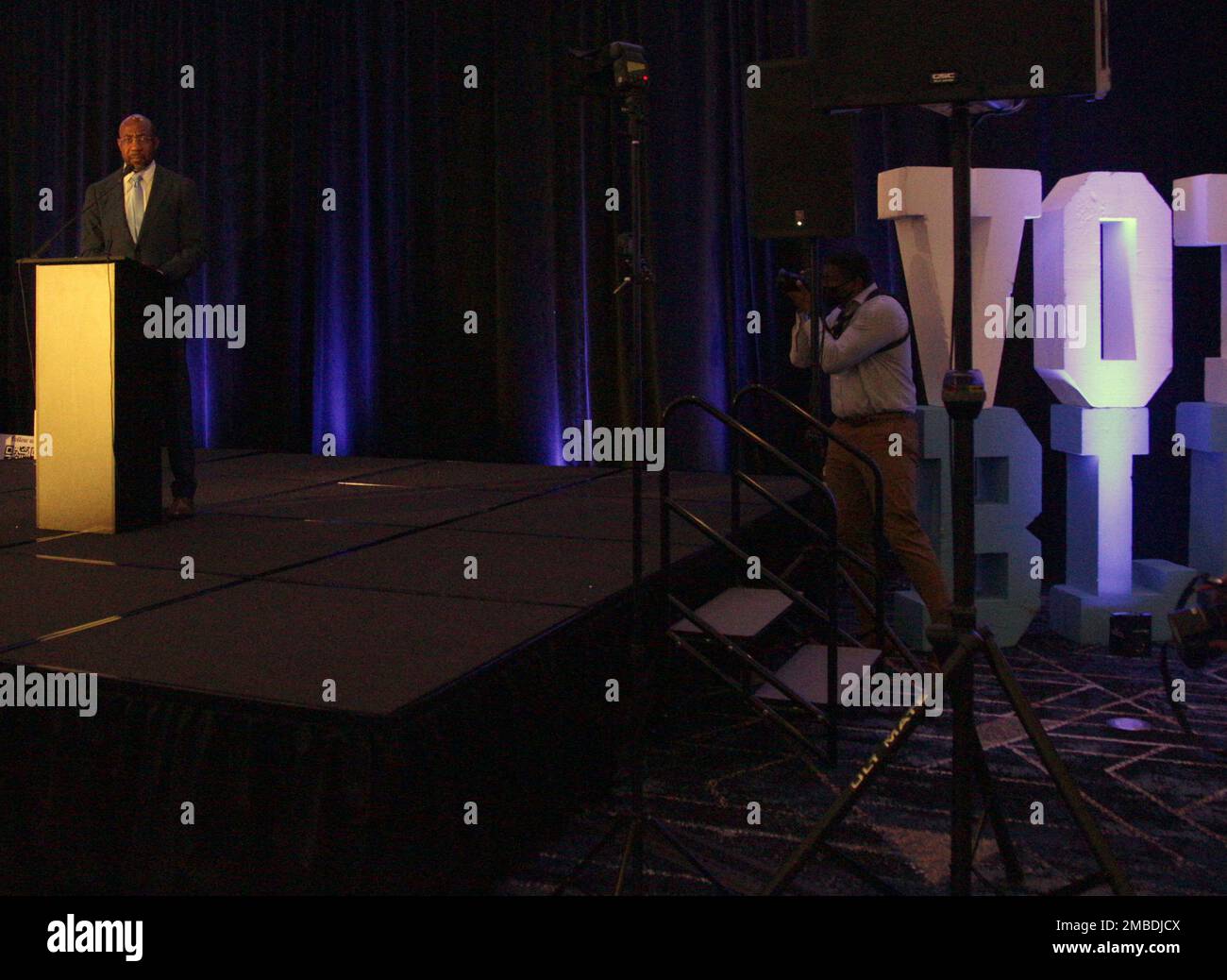 Raphael Warnock speaks at the Gwinnett County Democratic Party ...