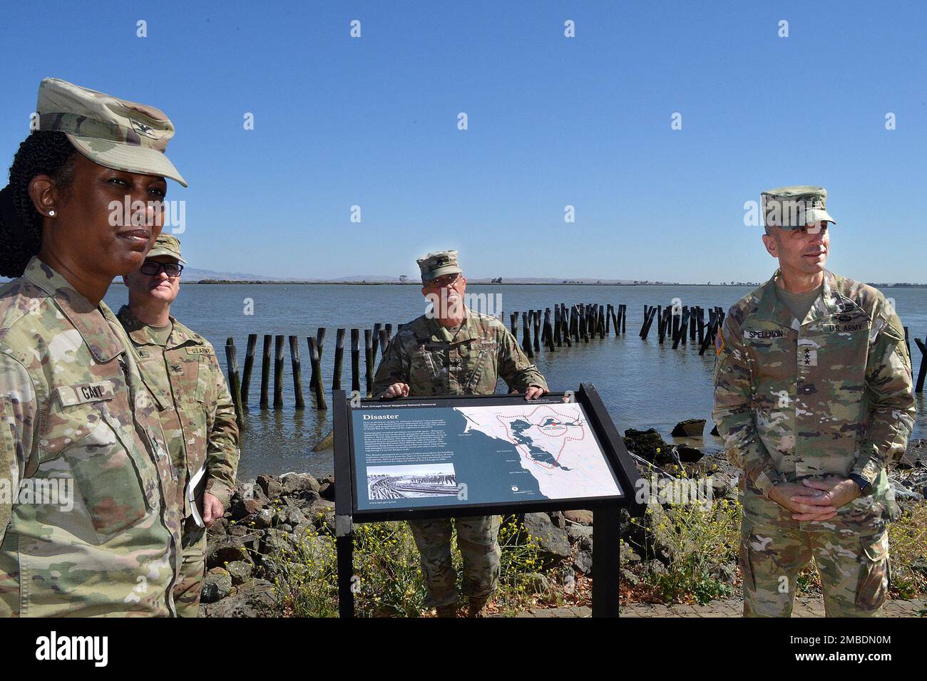 (From right) USACE Commander LTG Scott Spellmon, Military Ocean ...