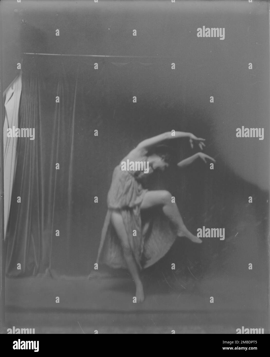 Angela isadora duncan hi-res stock photography and images - Alamy