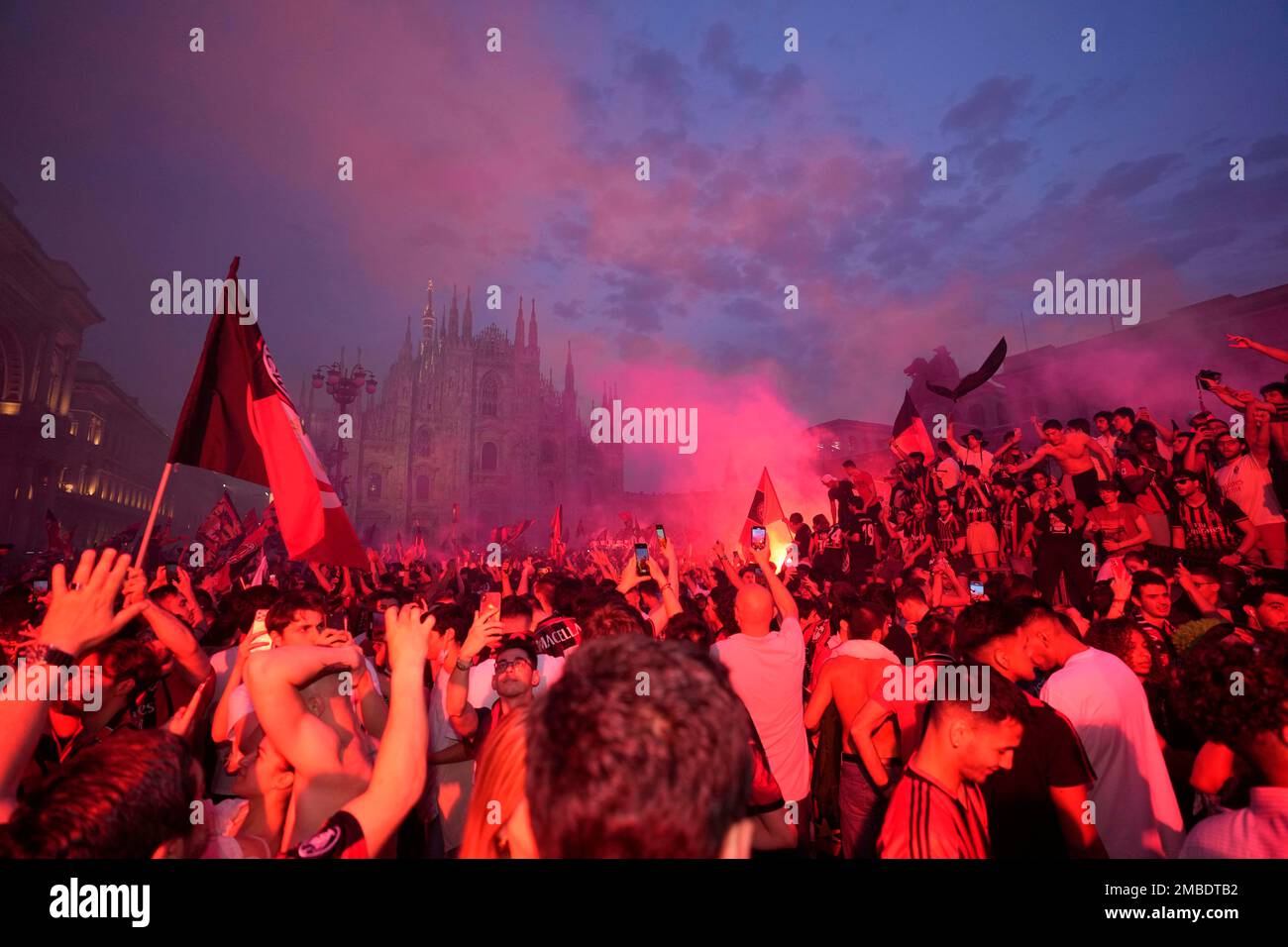 AC Milan fans celebrate after winning Italian soccer Serie A ...