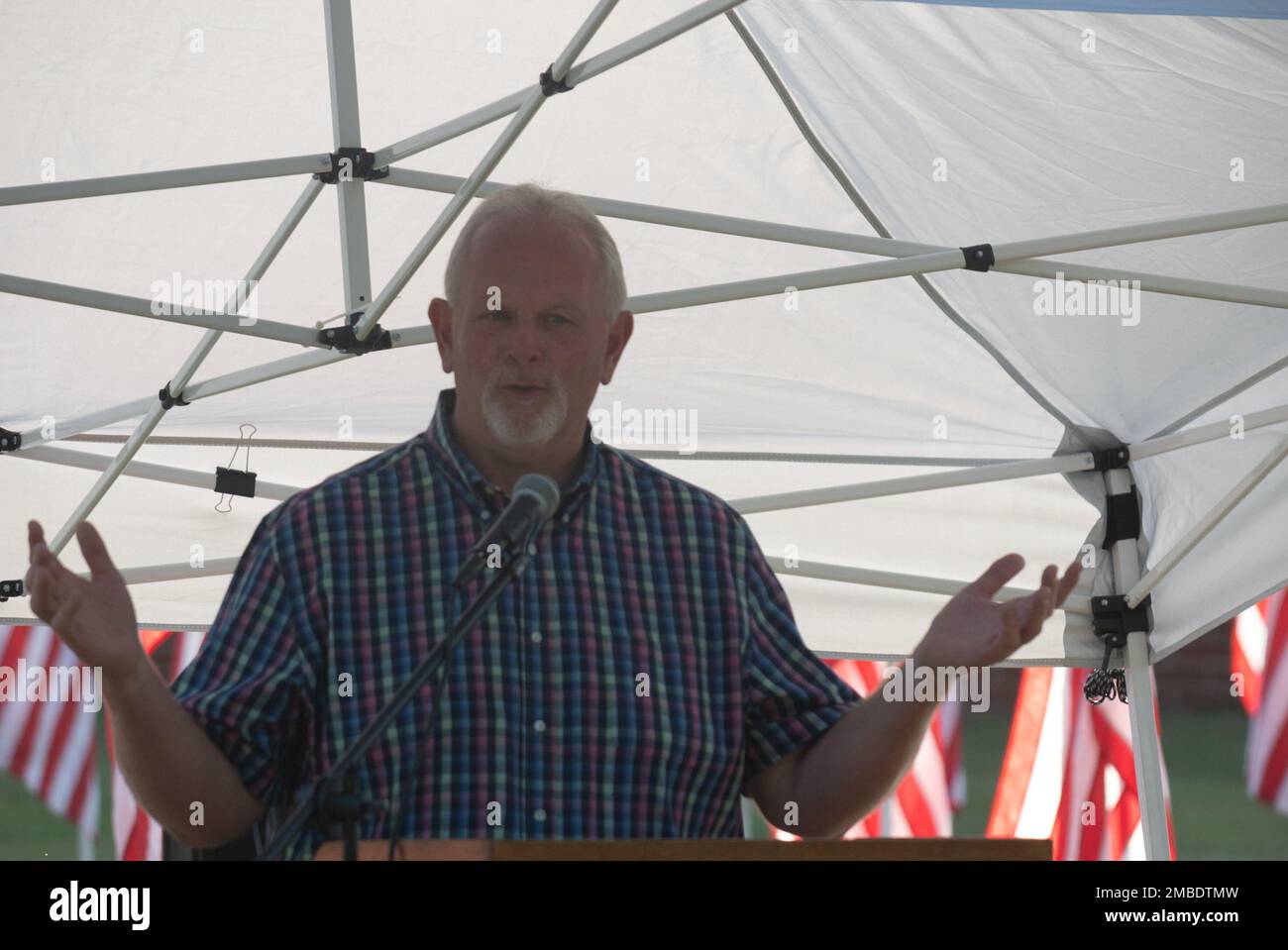 Town of Erwin Mayor Randy Baker addresses the community during the ...