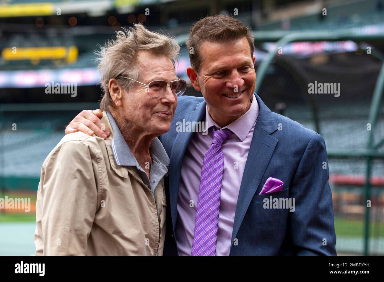 Los Angeles Angels TV play-by-play announcer Patrick O'Neal, right ...