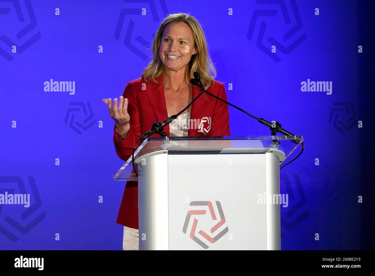 Former U.S. women's national team player, Christie Pearce Rampone, left ...