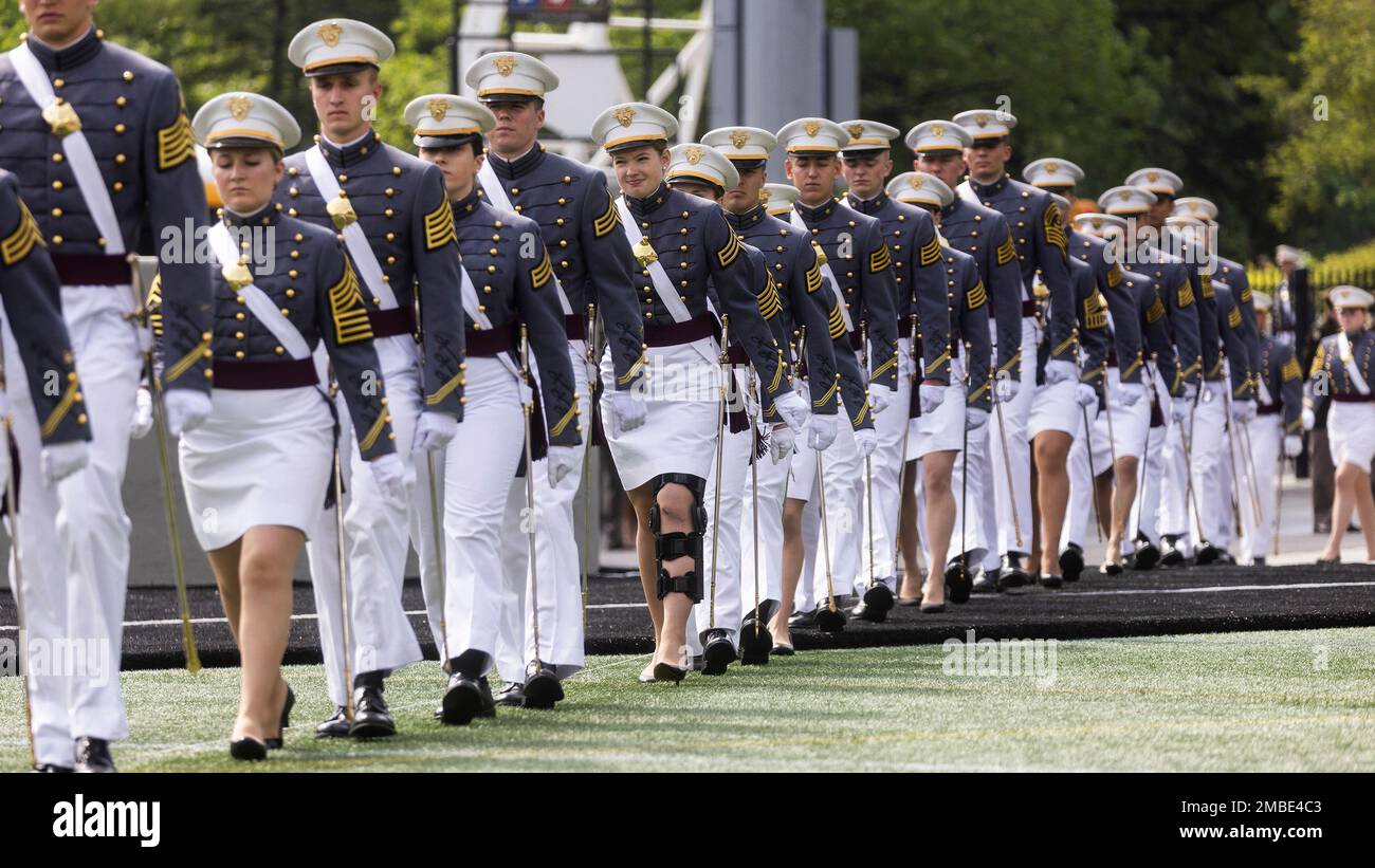 United States Military Academy graduating cadets march as they arrive ...