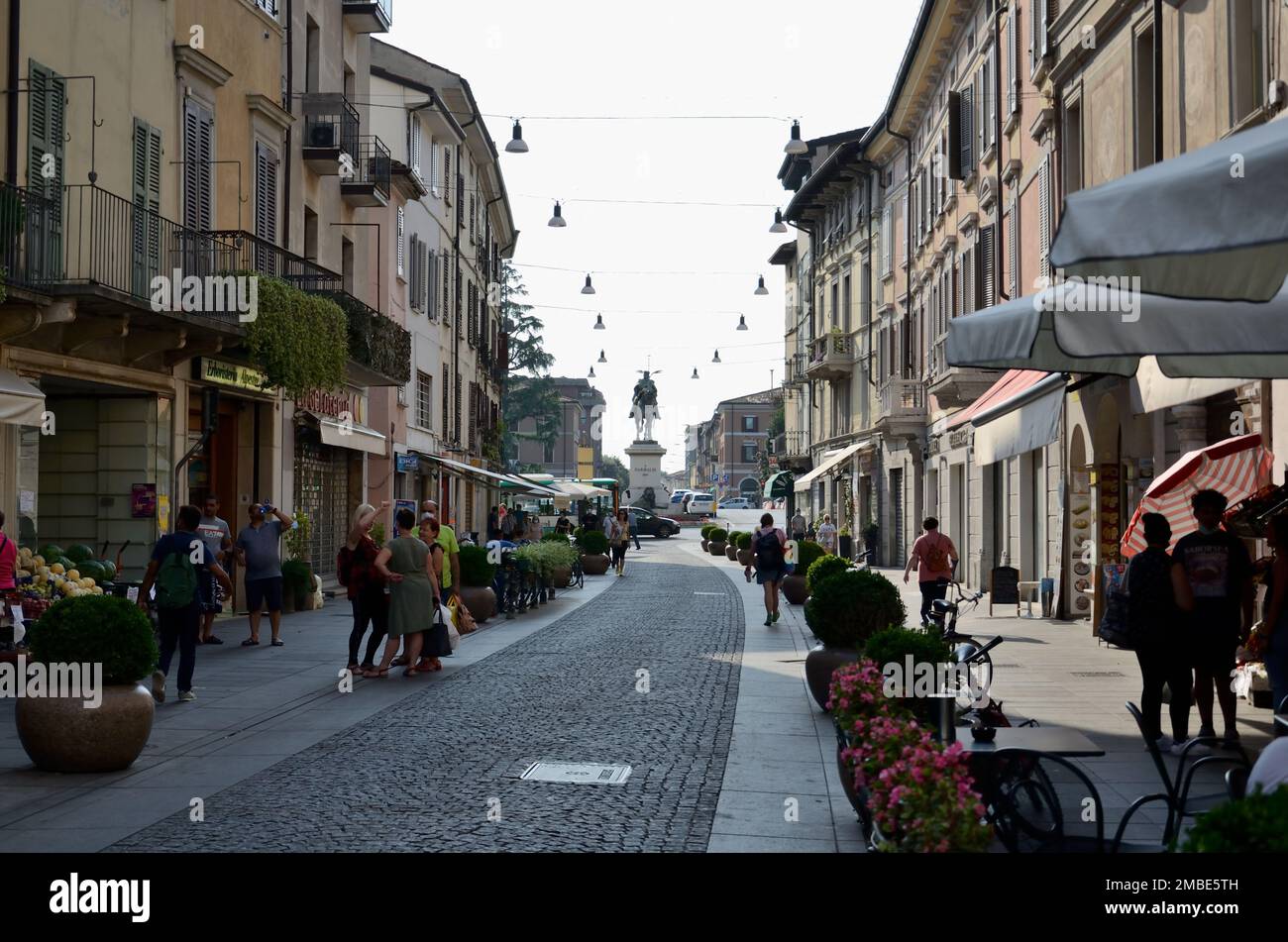Corso giuseppe garibaldi brescia hi-res stock photography and images ...
