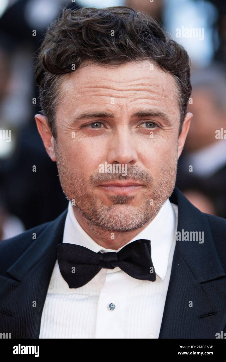 Casey Affleck poses for photographers upon arrival at the premiere of ...