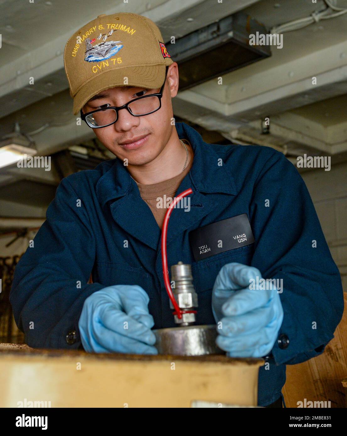 Uss st paul hi-res stock photography and images - Alamy