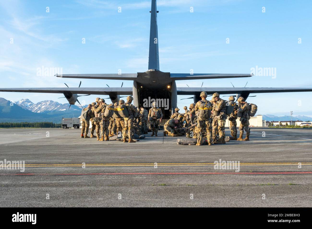 Paratroopers from 2nd Brigade Combat Team (Airborne), 11th Airborne ...