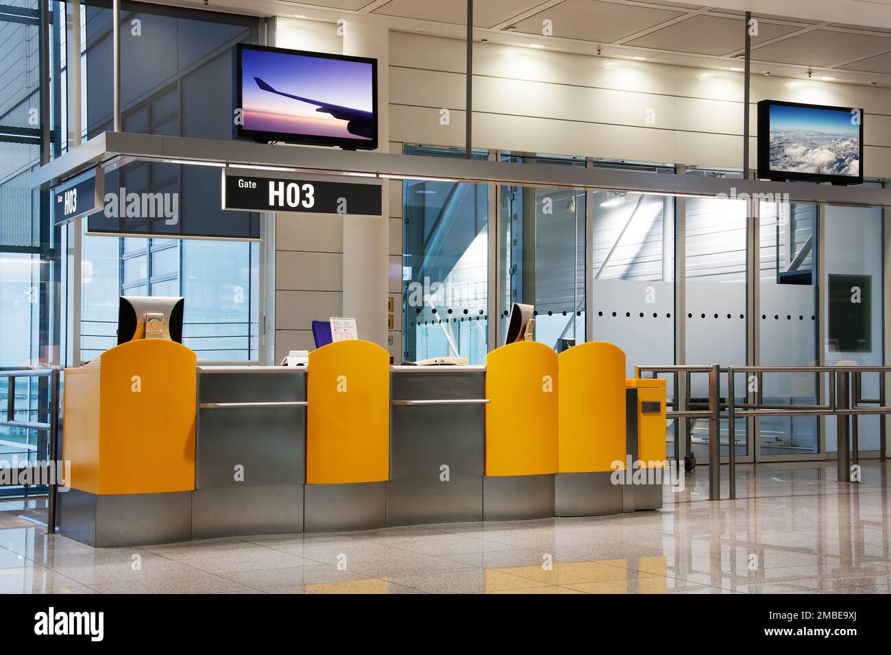 Boarding Gate at an airport Stock Photo - Alamy
