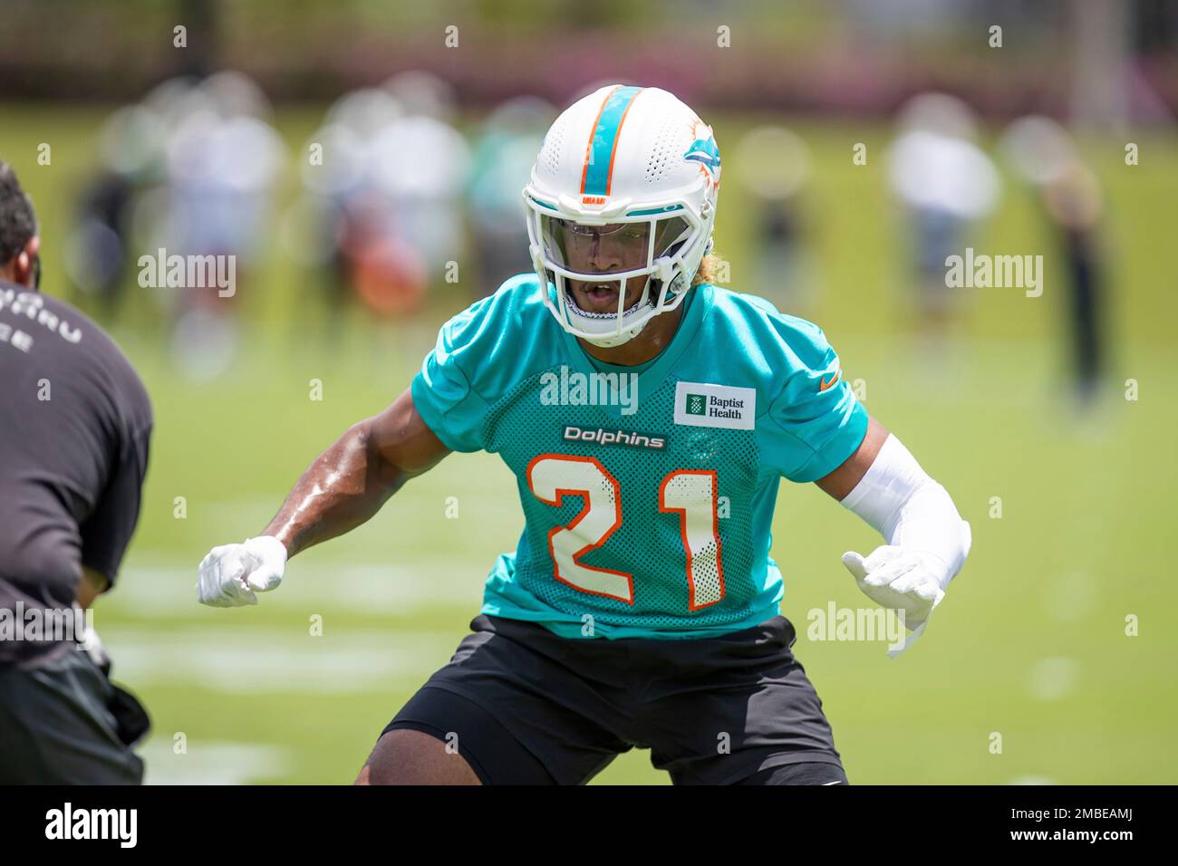 Miami Dolphins safety Eric Rowe (21) takes part in drills at the NFL ...