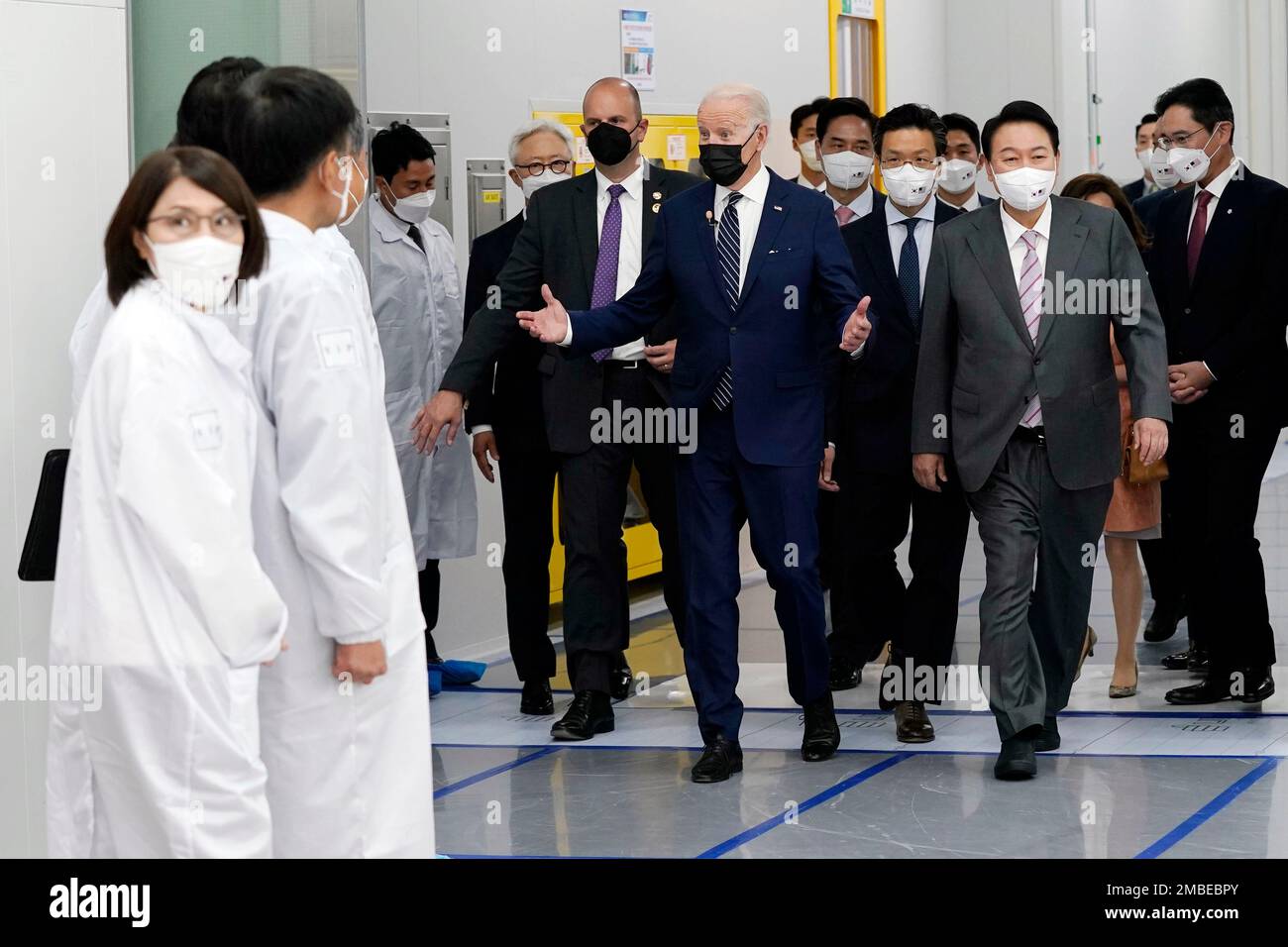 President Joe Biden and South Korean President Yoon Suk Yeol visit the ...