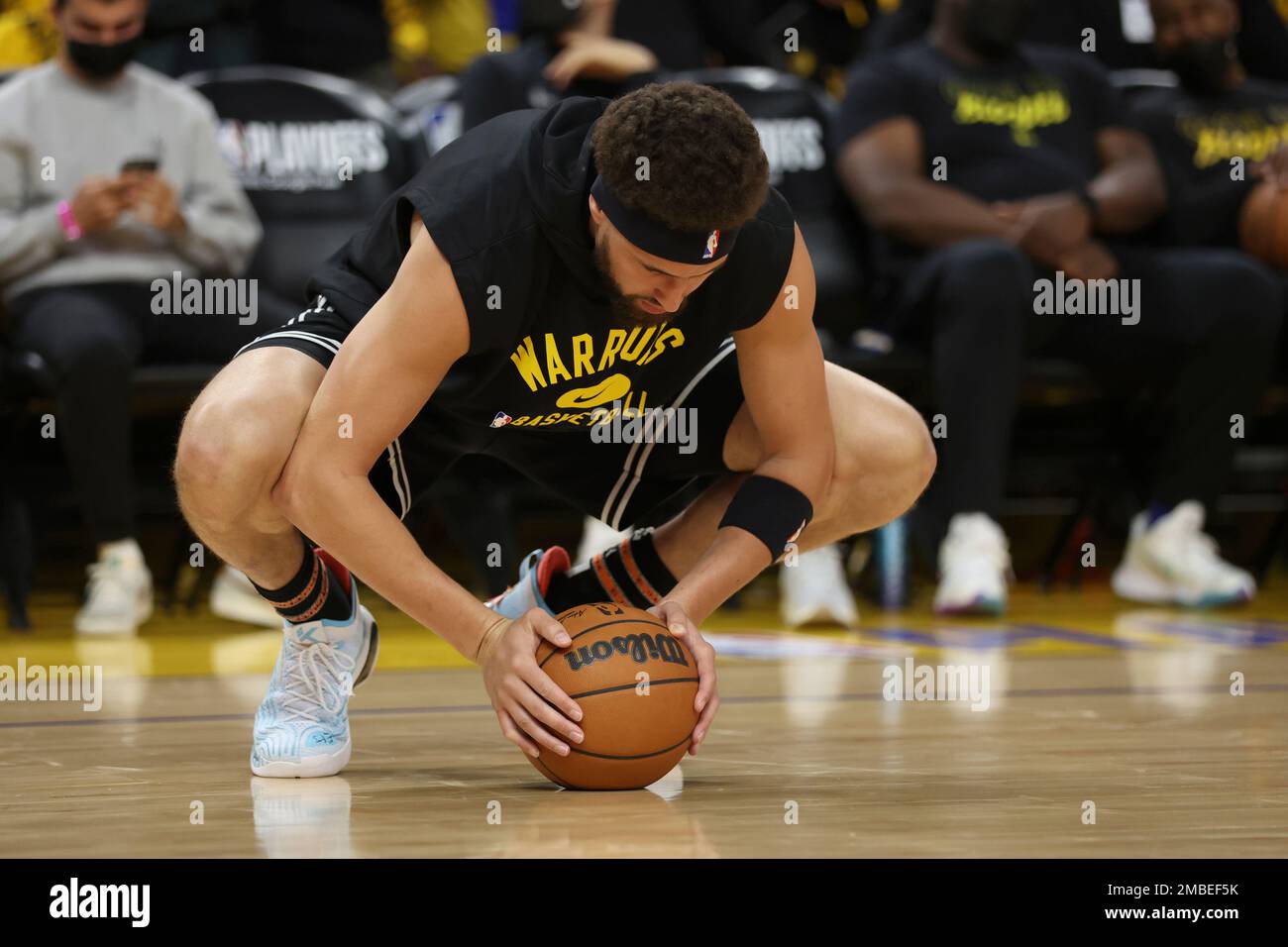 Golden State Warriors guard Klay Thompson warms up before Game 1 of the ...