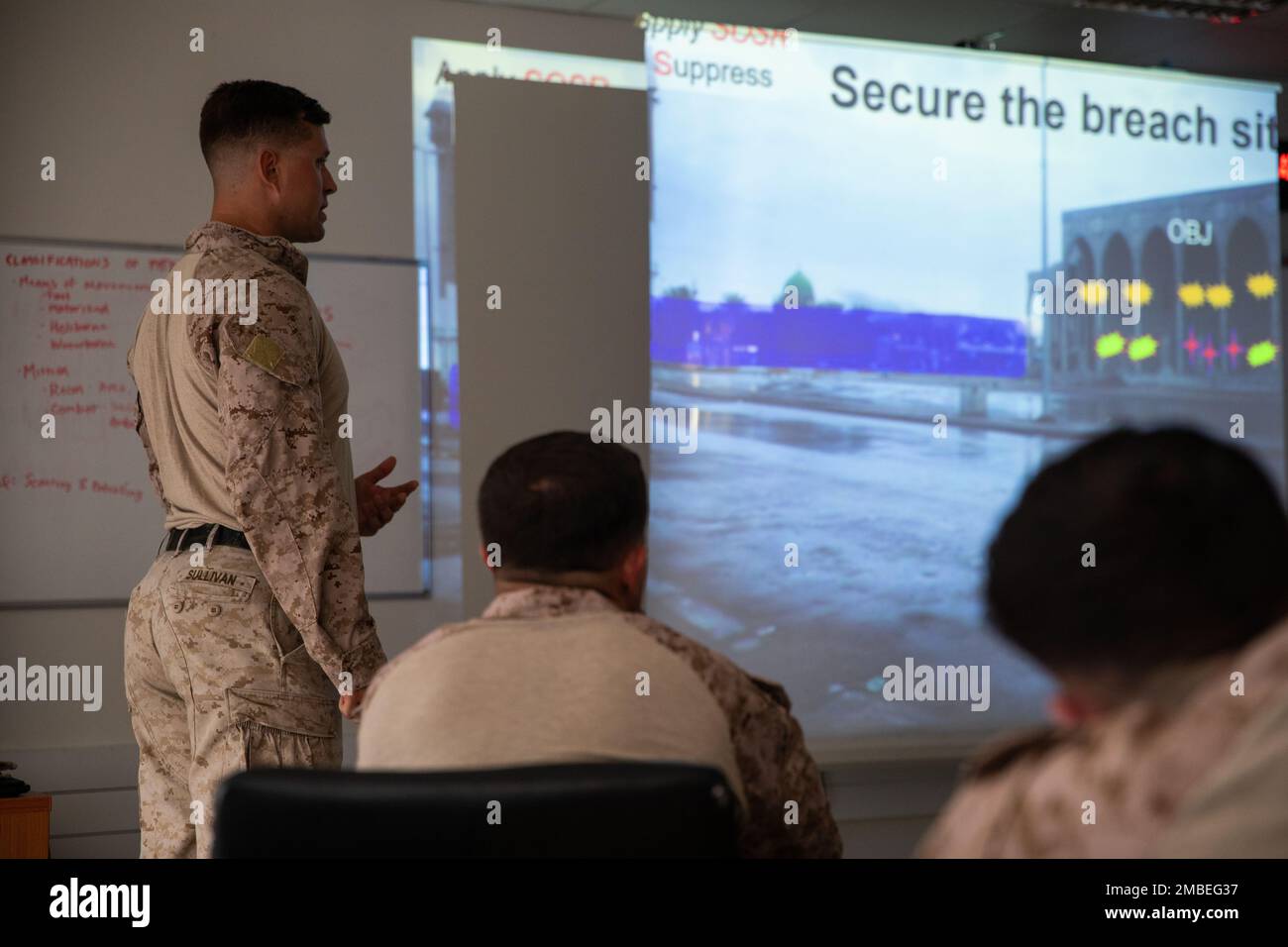 Amphibious reconnaissance class hi-res stock photography and images - Alamy