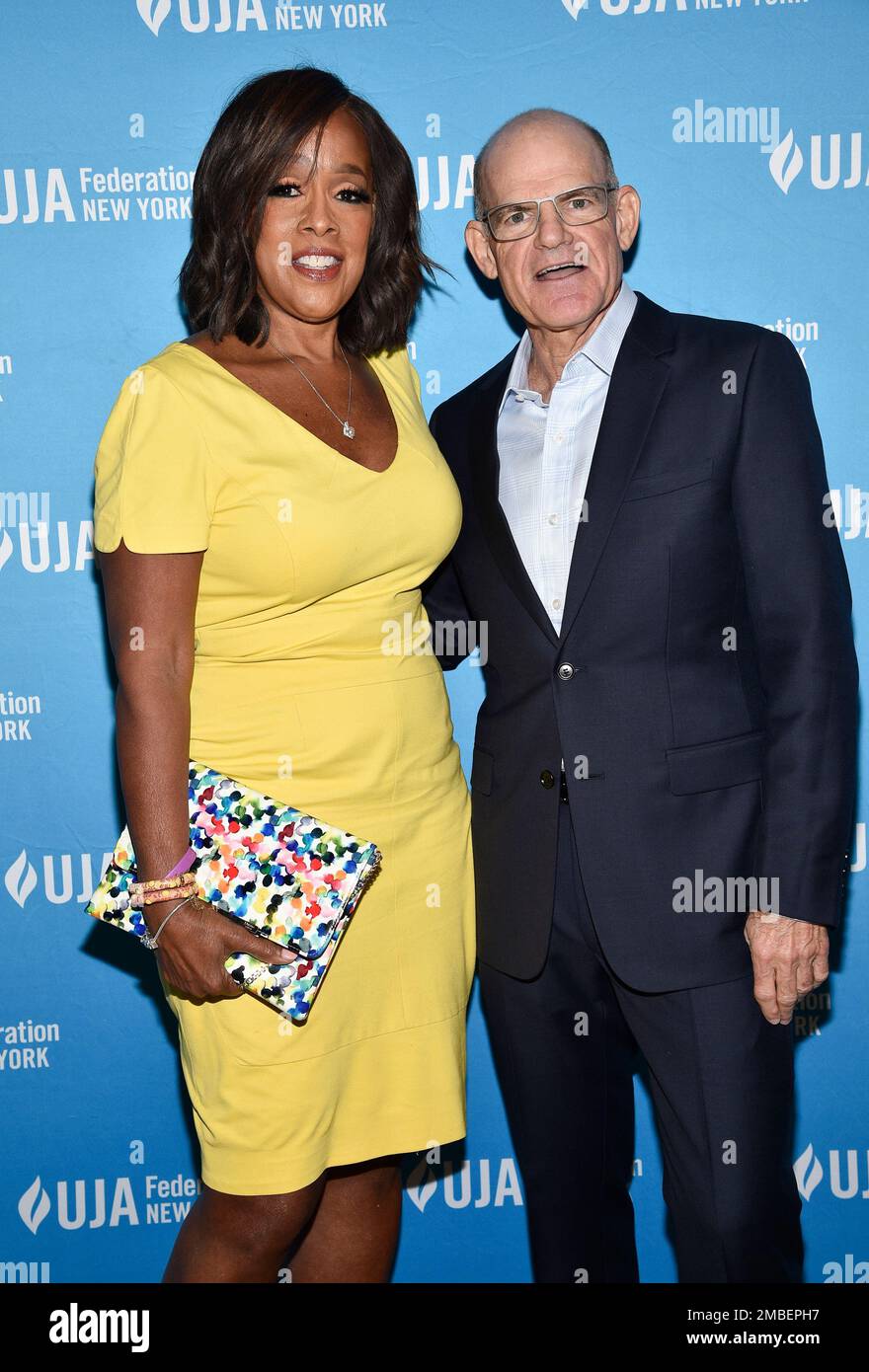 Gayle King, left, and honoree Scott Greenstein attends the UJA ...