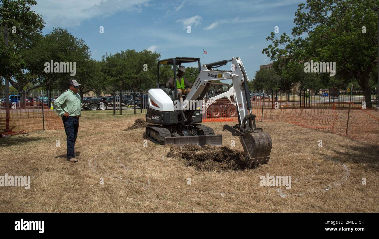 The U.S. Army Dental Corps breaks ground for an Army Dentistry monument ...