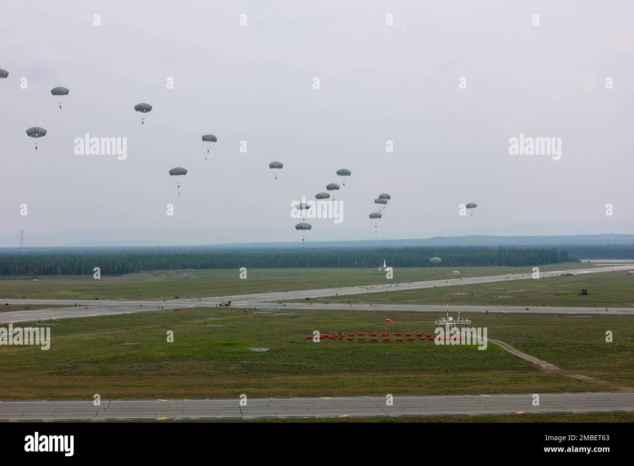 U.S. Army Paratroopers assigned to 3rd Battalion, 509th Parachute ...