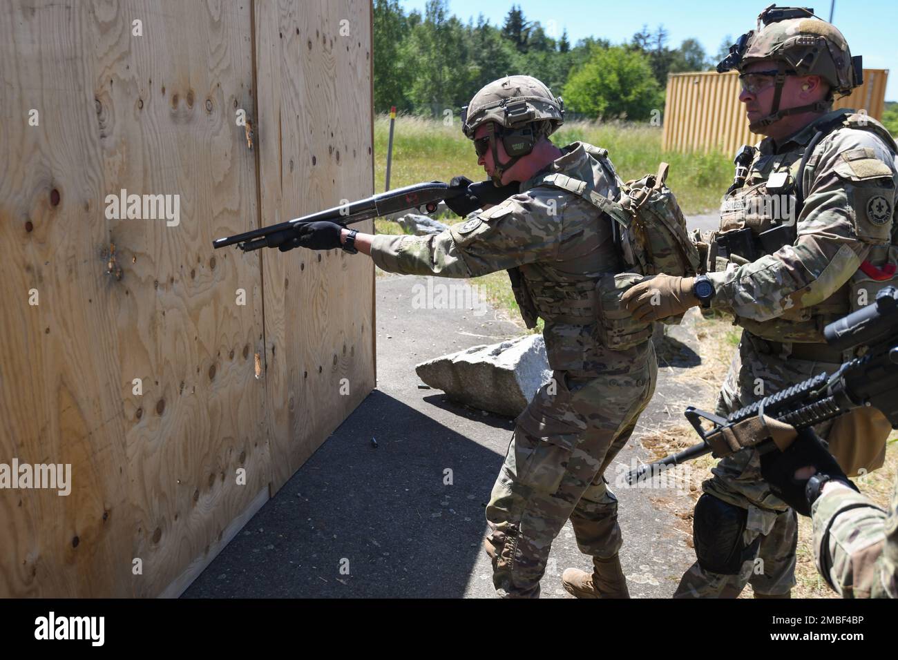 U s army breach door hi-res stock photography and images - Alamy
