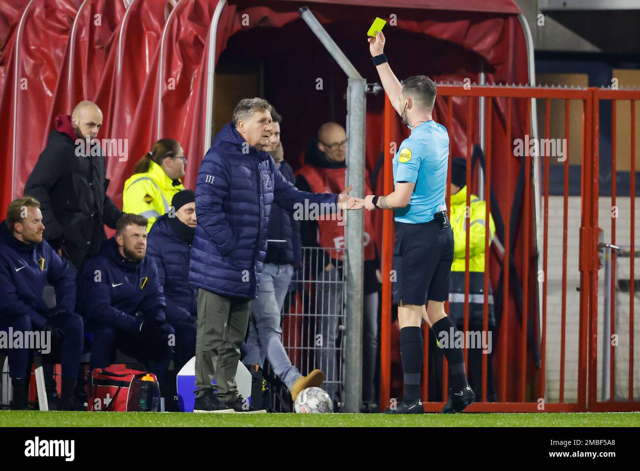 OSS, NETHERLANDS - JANUARY 20: Yellow card for Head coach Ton Lokhoff ...