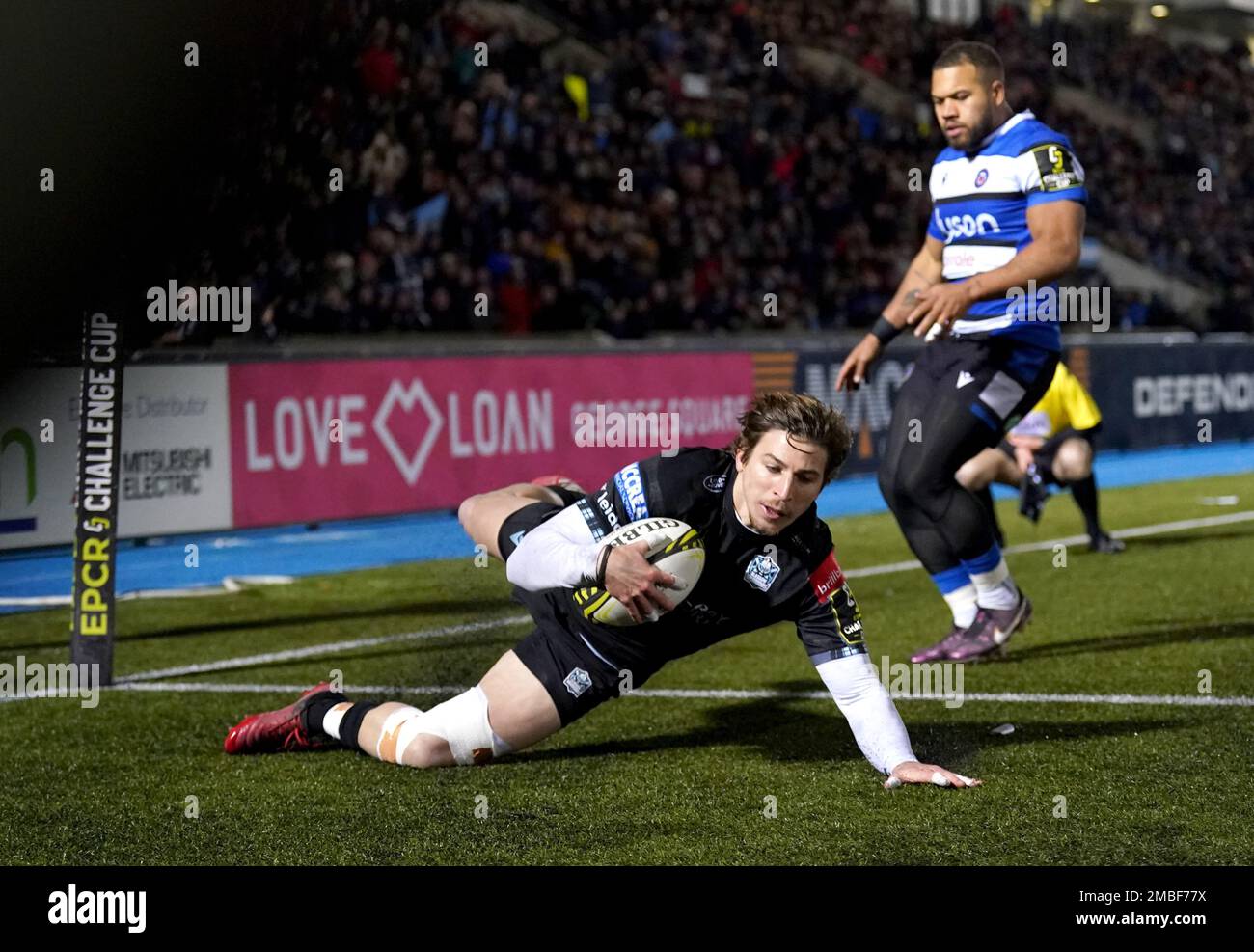 Glasgow Warriors’ Sebastian Cancelliere scores a try during the EPCR ...