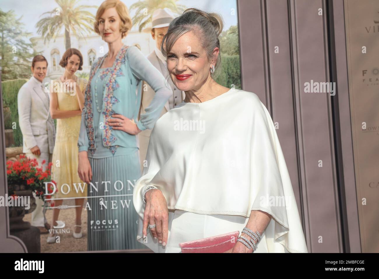 Actor Elizabeth McGovern attends the premiere of "Downton Abbey: A New ...