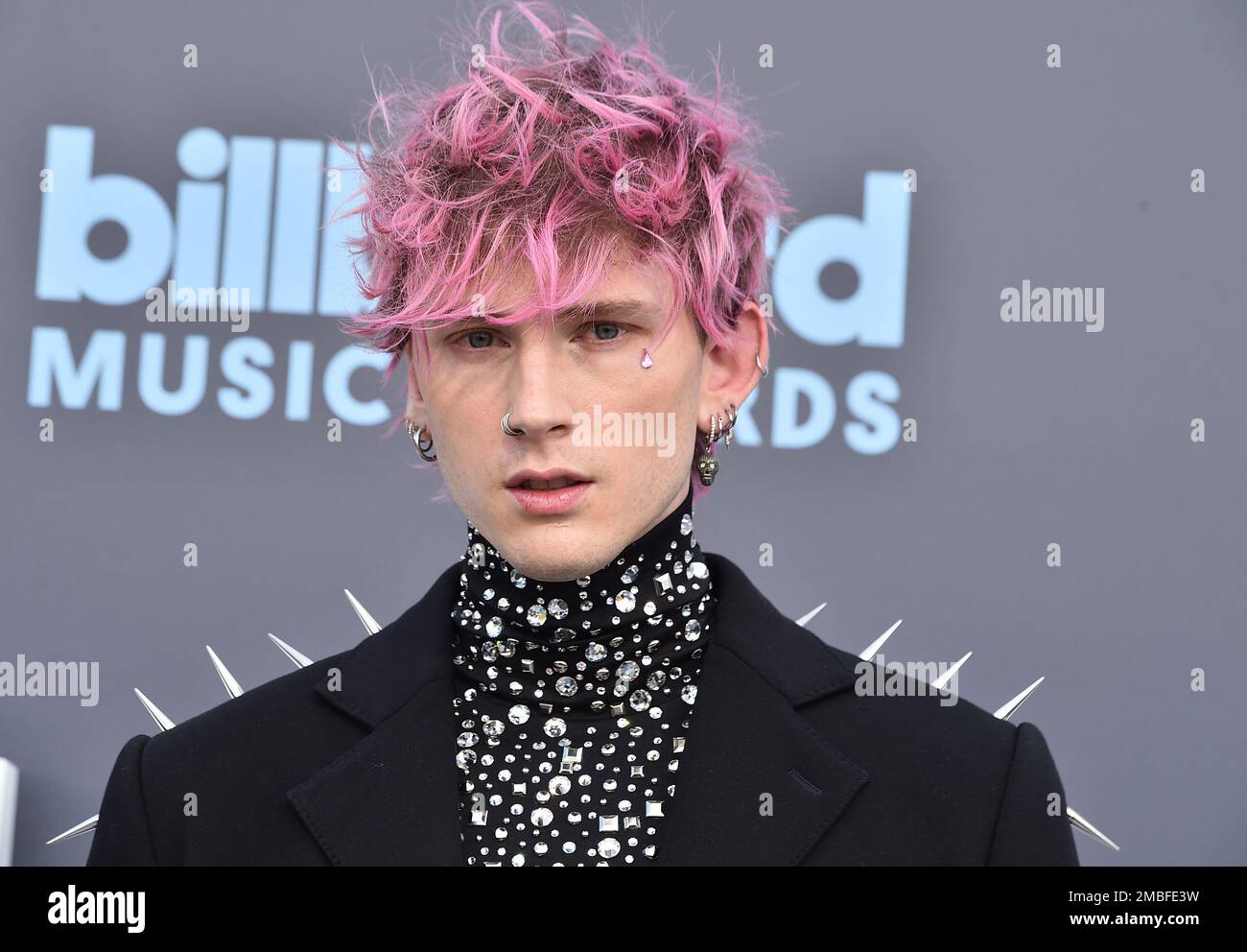 Machine Gun Kelly arrives at the Billboard Music Awards on Sunday, May ...