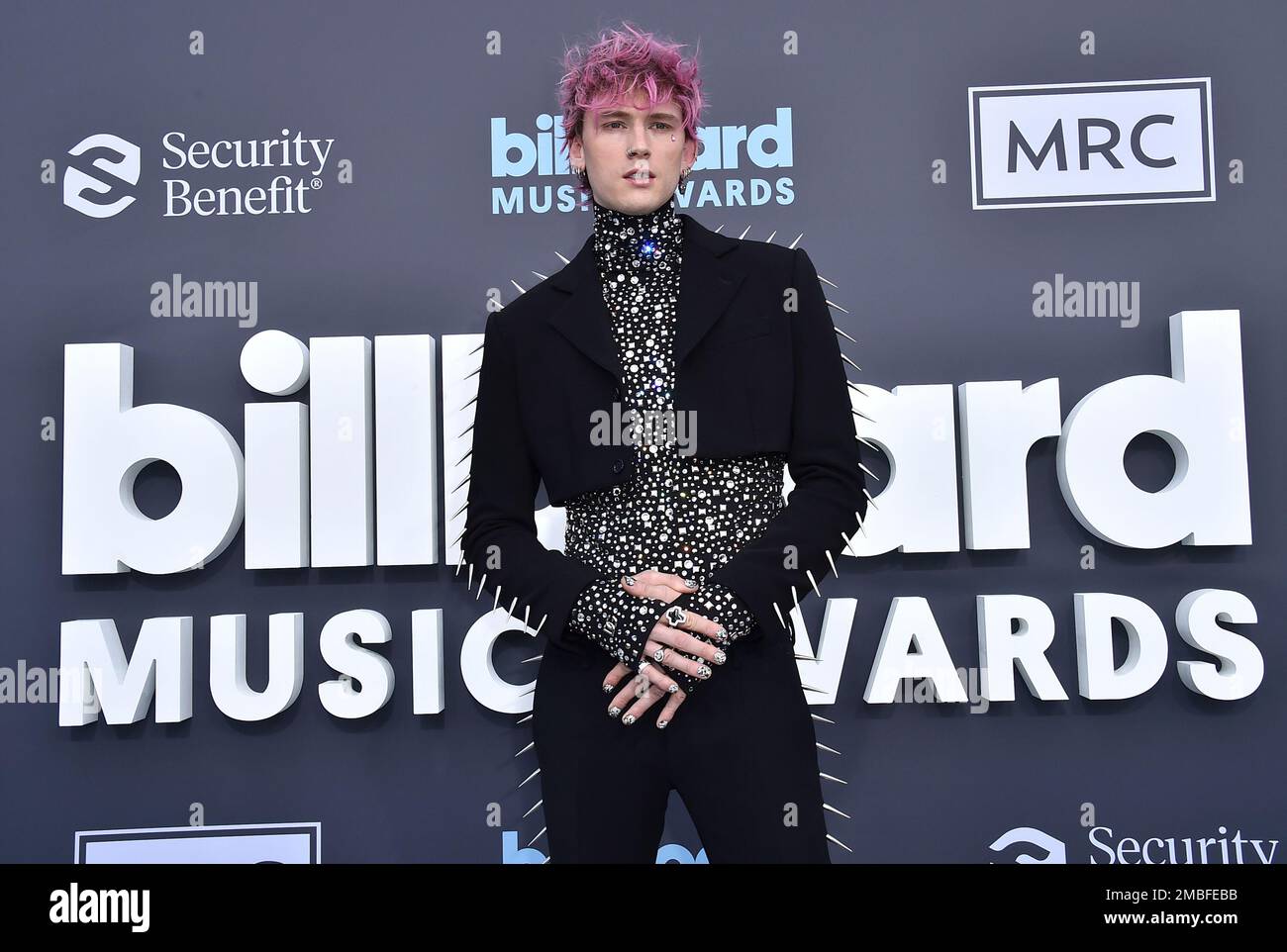 Machine Gun Kelly arrives at the Billboard Music Awards on Sunday, May ...
