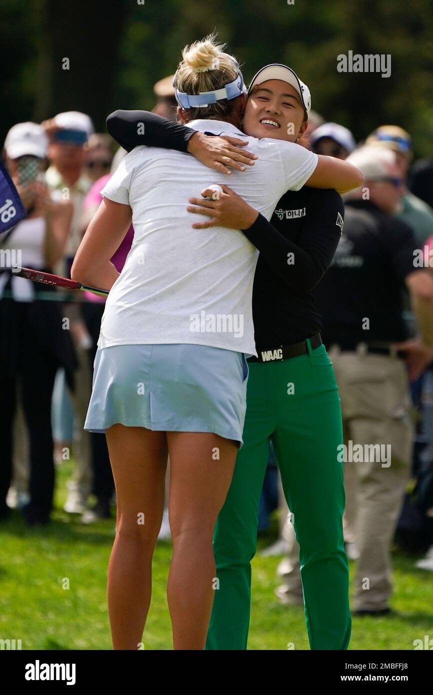 Minjee Lee, right, of Australia, hugs Lexi Thompson, of the United ...