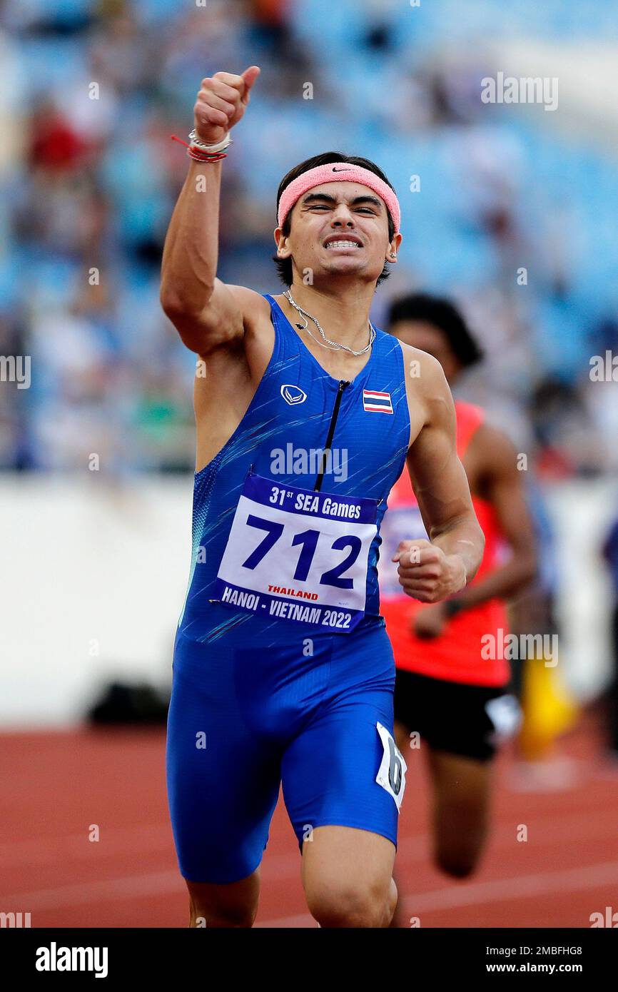 Gold medalist Joshua Robert Atkinson of Thailand celebrates during the ...