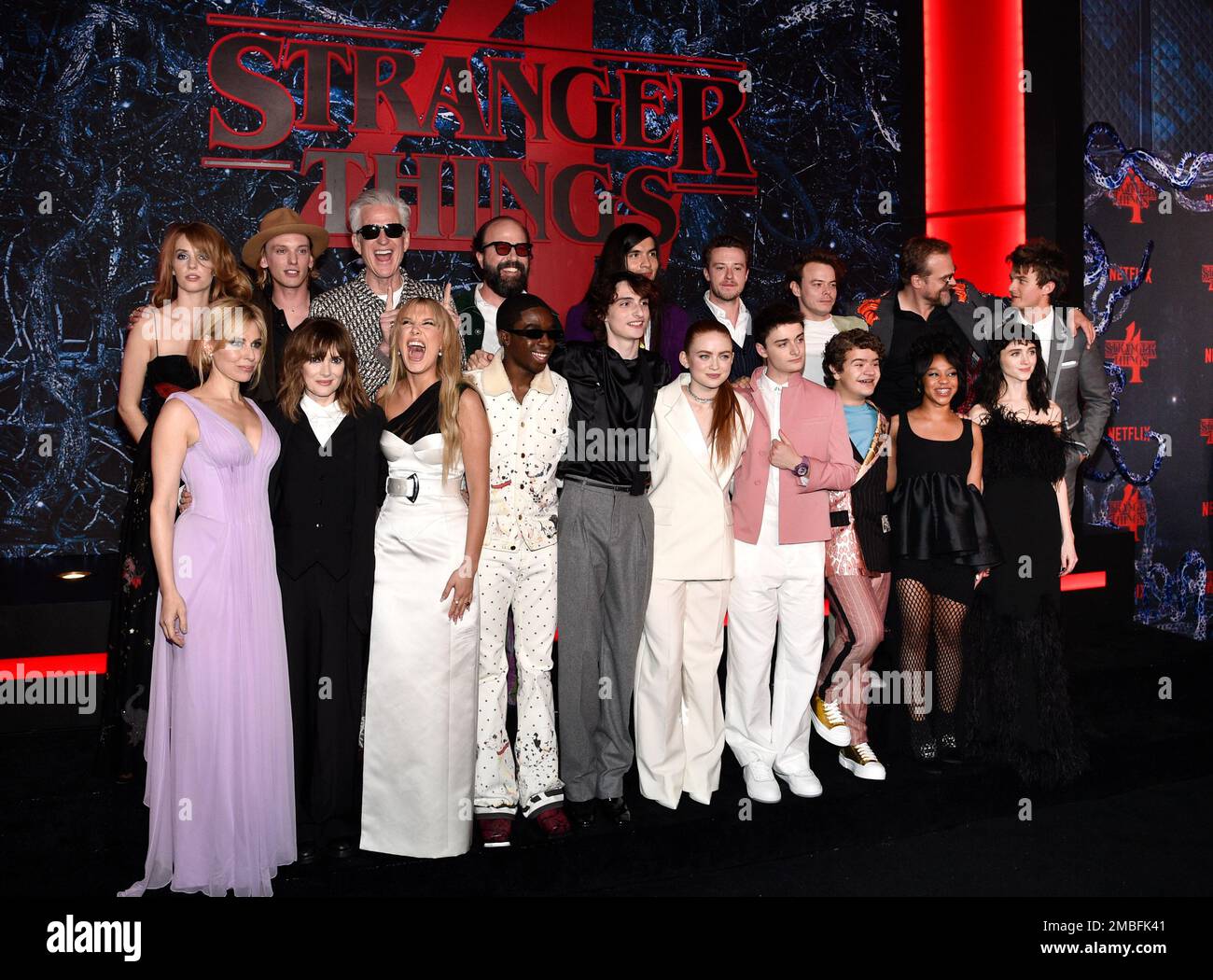 The "Stranger Things" cast pose together at the season four premiere at ...