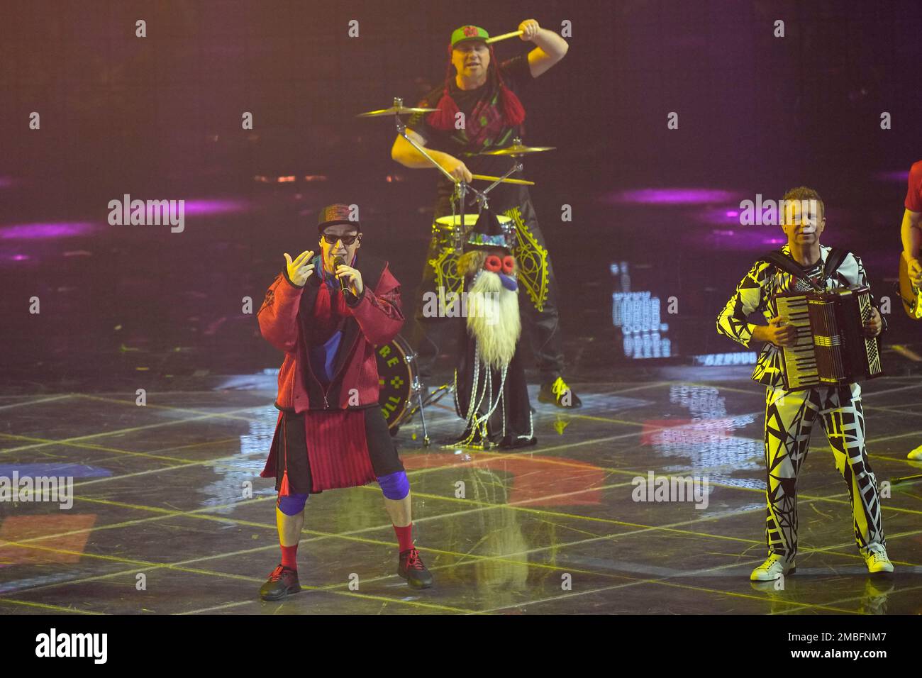 Zdob si Zdub & Advahov Brothers from Moldova singing 'Trenuletul ...