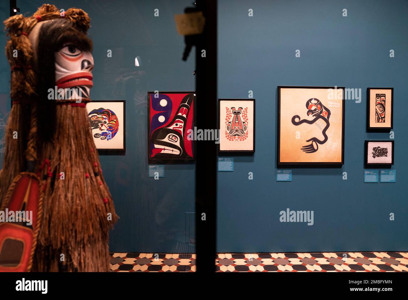 Artifacts, dioramas, and representations of Native American culture ...
