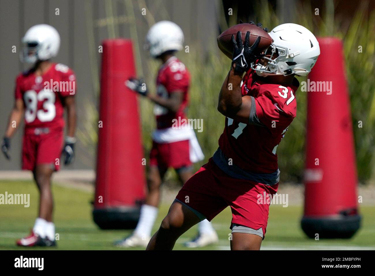 Arizona Cardinals' Ronnie Rivers runs drills at the NFL football team's ...