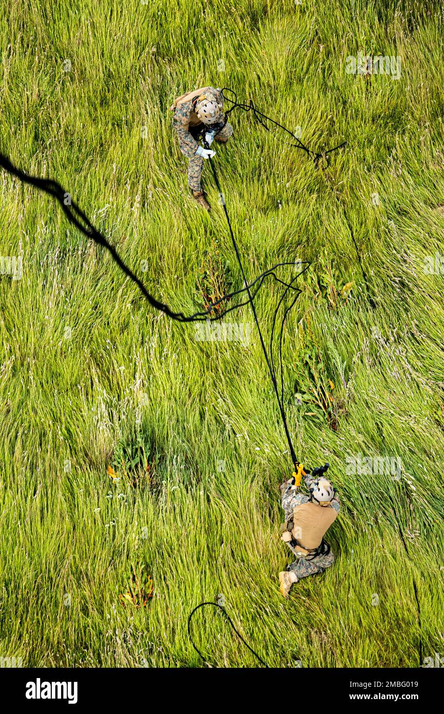 U.S. Marines with 2d Reconnaissance Battalion attached to Task Force 61 ...