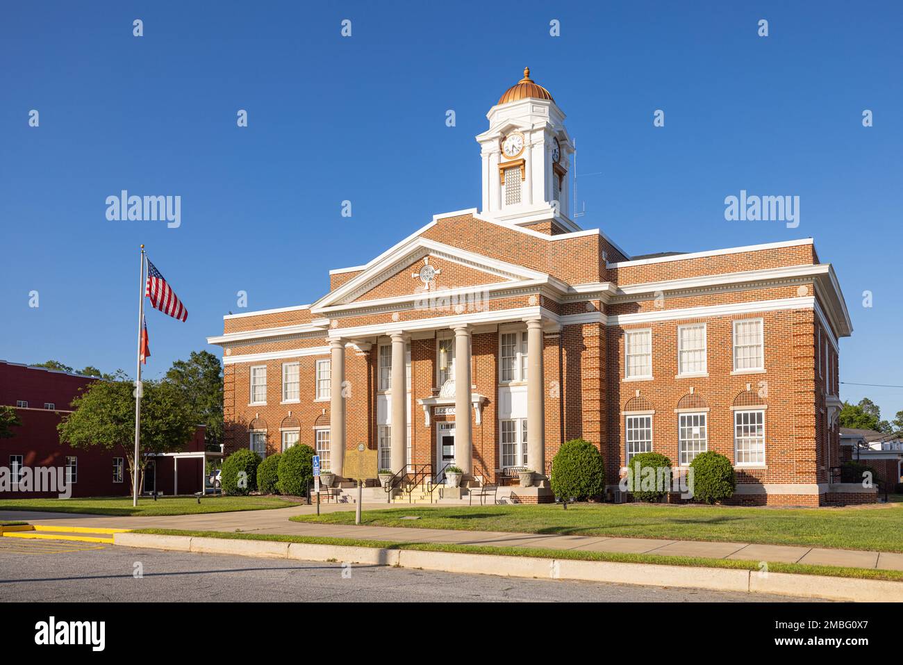 Leesburg, Georgia, USA - April 19, 2022: The Lee County Courthouse ...